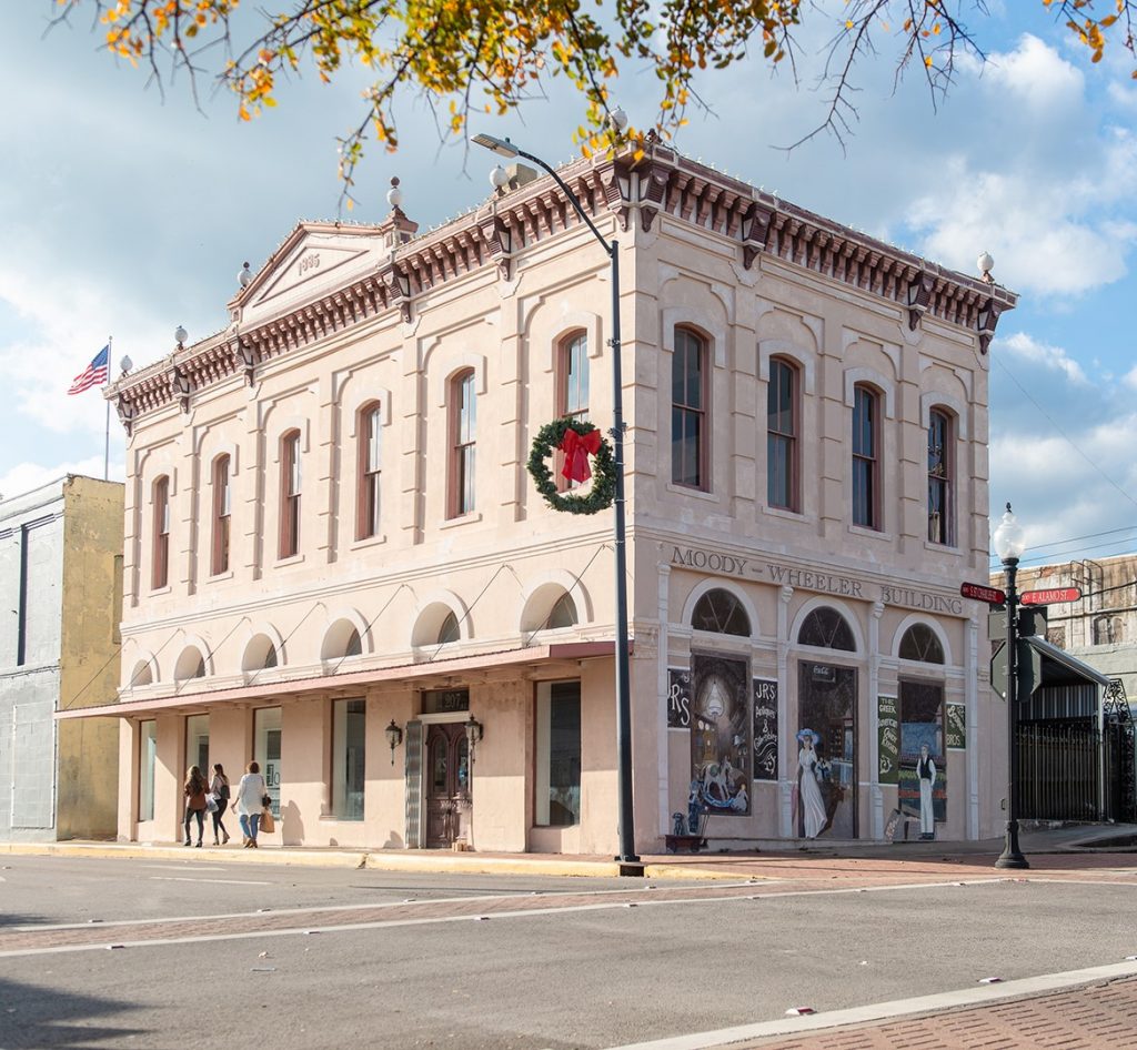 Holiday Happenings - Visit Brenham Texas